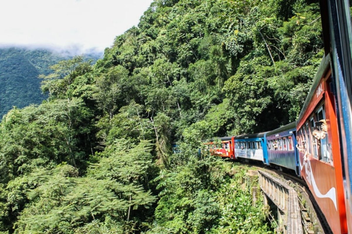 Passeio de Trem Curitiba Morretes, passando pela Serra do Mar