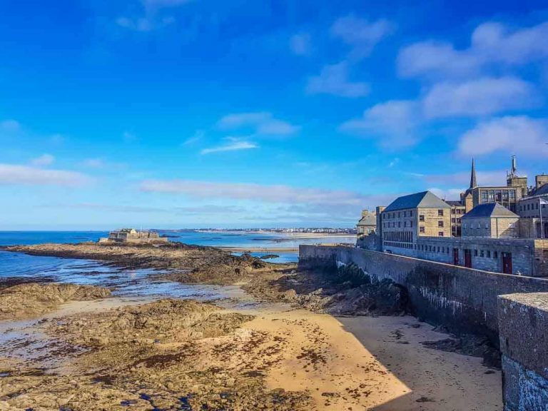 O que fazer em Saint-Malo, França: um dia na cidade murada da Bretanha