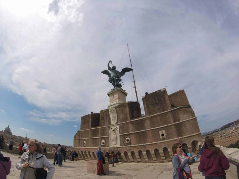 Castelo Sant'Angelo: muita história e uma vista linda de Roma