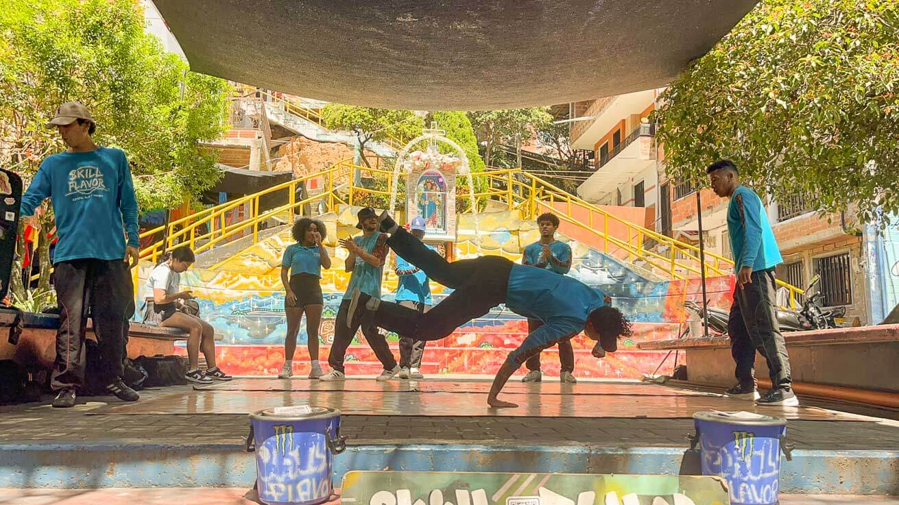 Comuna 13 Medellín: o que fazer, como chegar e história
